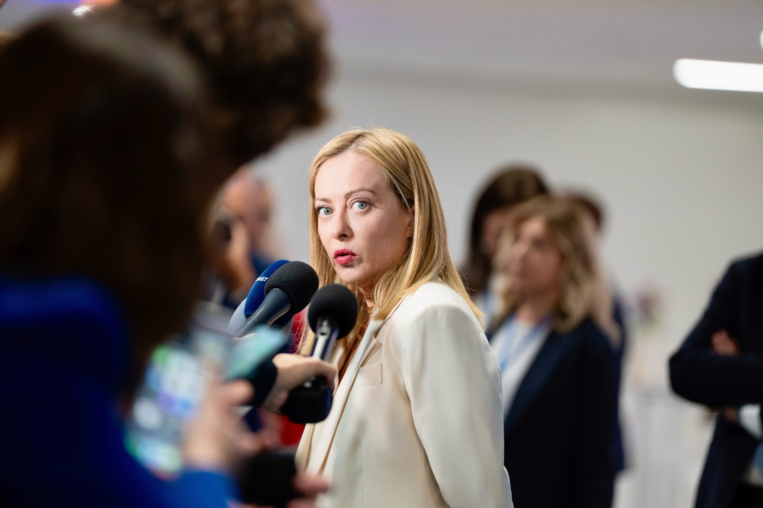 Russian propaganda targets Meloni with Zelensky party slur - Decode39